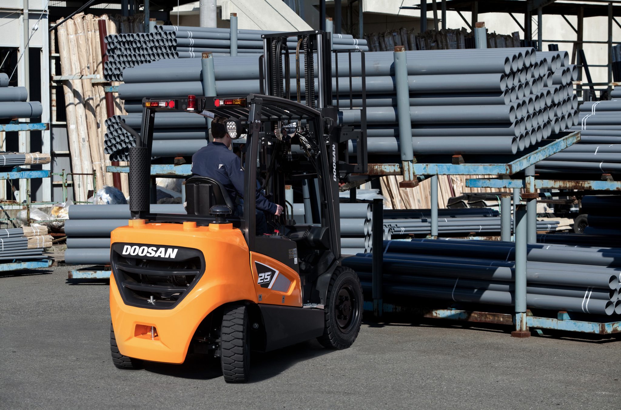 Doosan expands Euro Stage V compliant 9-Series forklifts with 2.0 – 3 ...