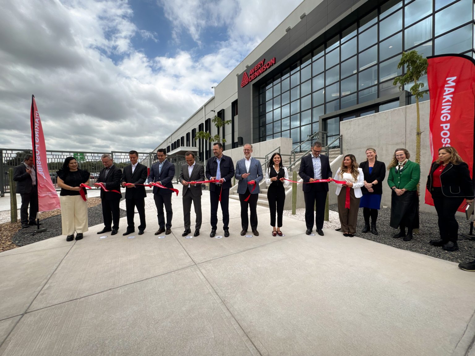 Avery Dennison unveils new state-of-the-art RFID innovation facility in ...
