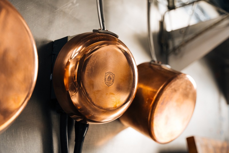 Celebrity chefs hail “incredible” copper pans made entirely in Britain ...